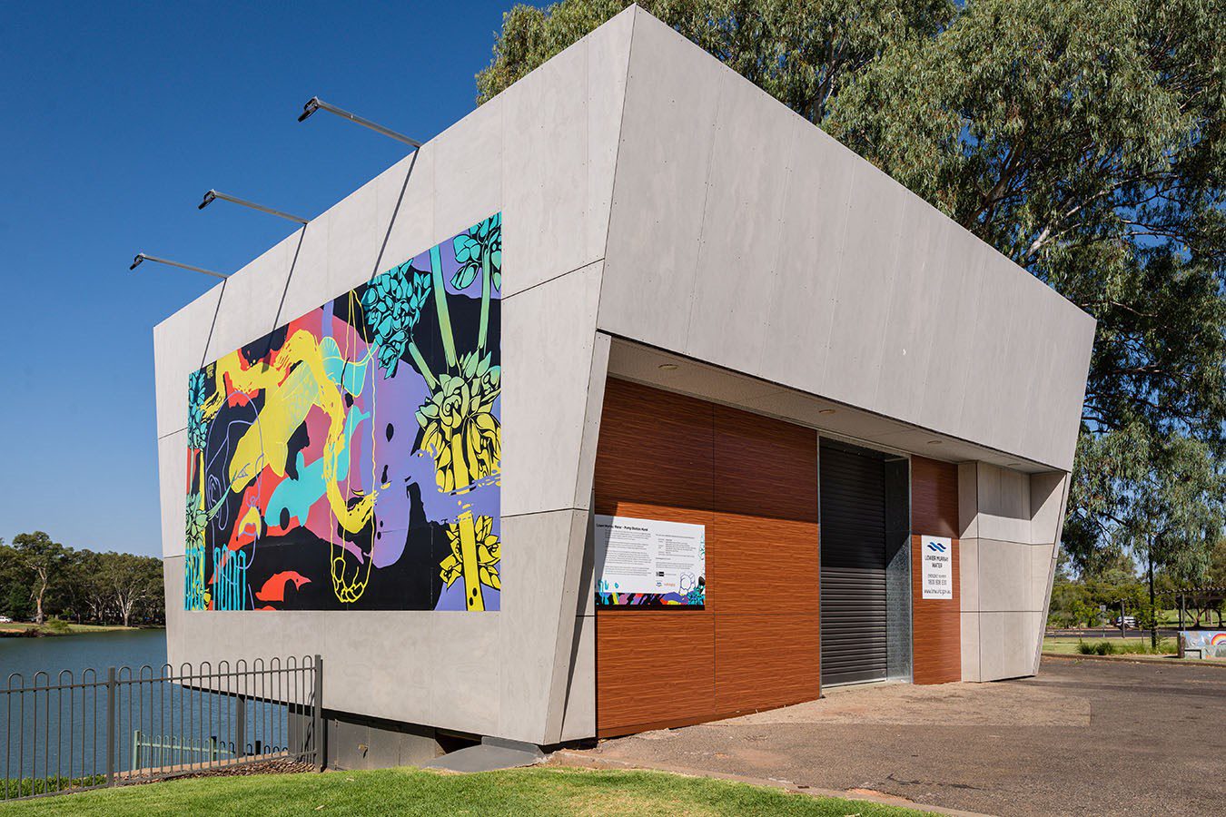 Natural concrete look for Mildura Rowing Club